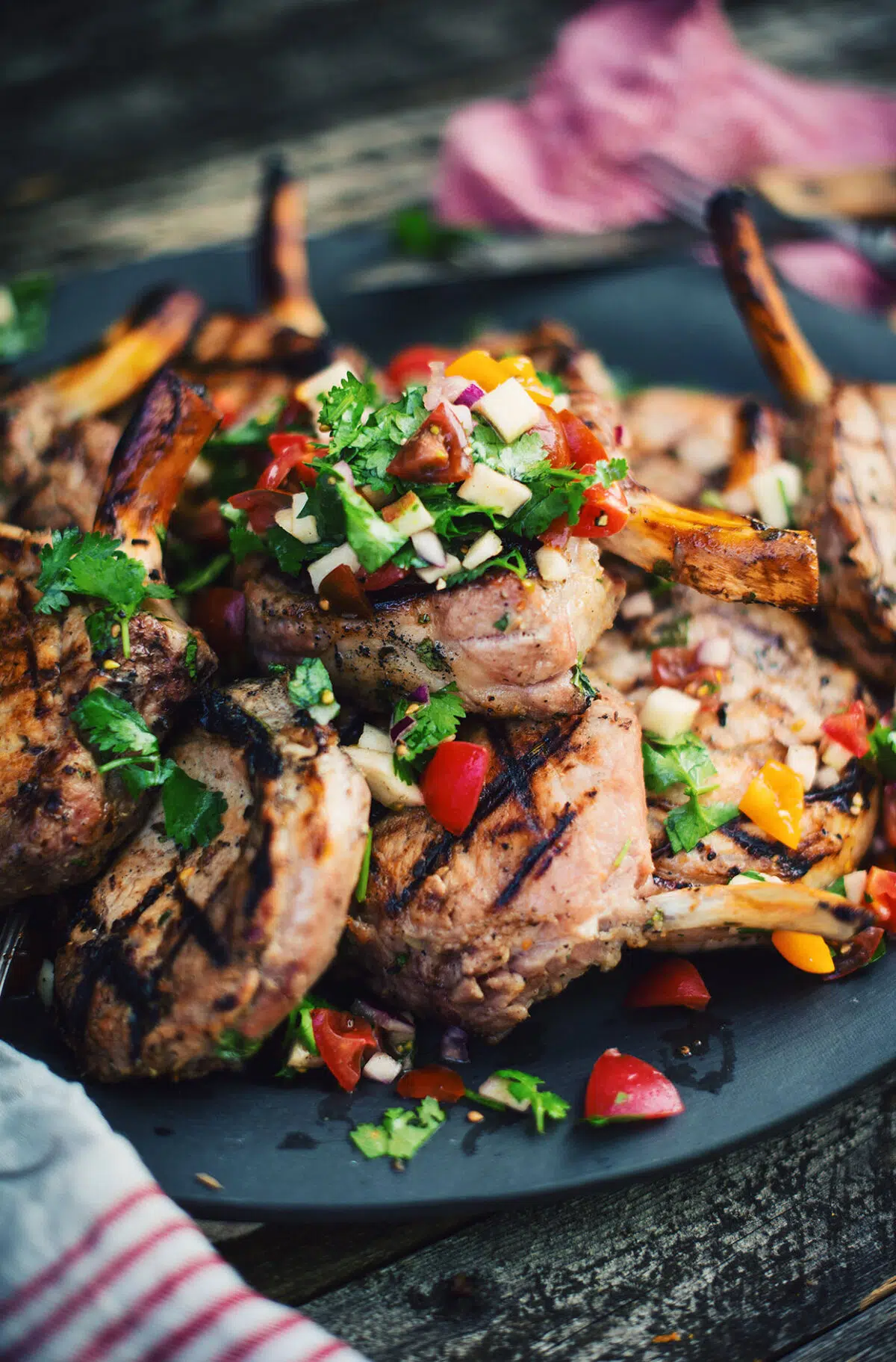 Côtelettes de porc avec sauce crémeuse aux champignons