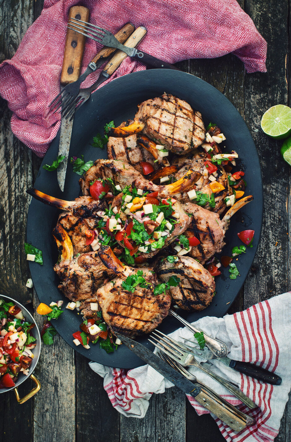 Côtelettes de porc avec sauce crémeuse aux champignons