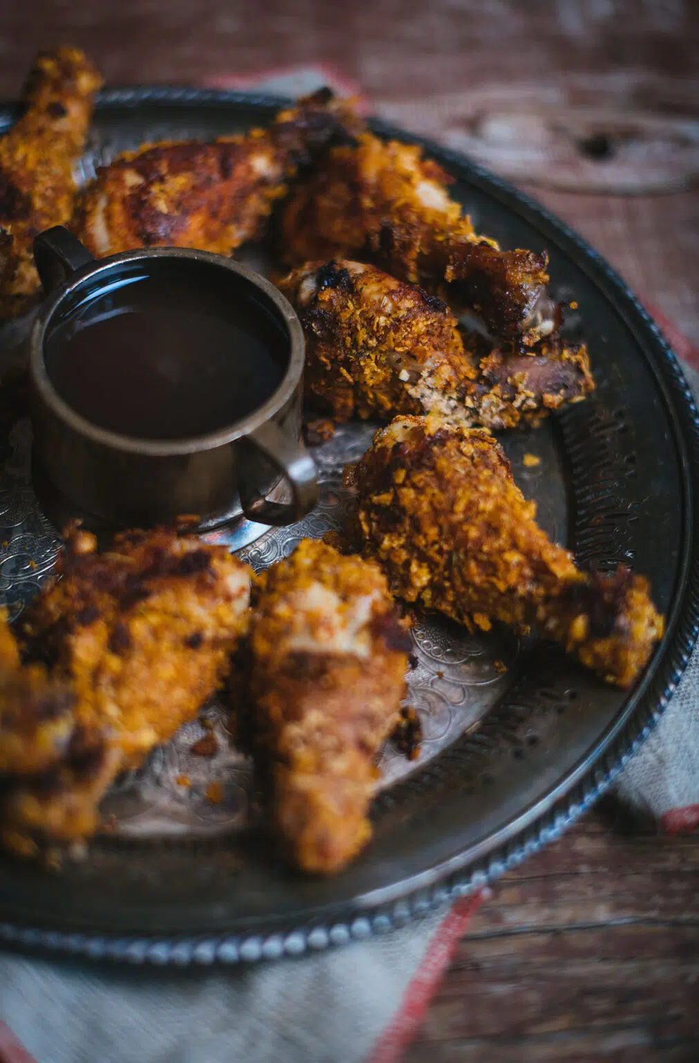 Pilons de poulet panés avec sauce aigre-douce - Le Coup de Grâce
