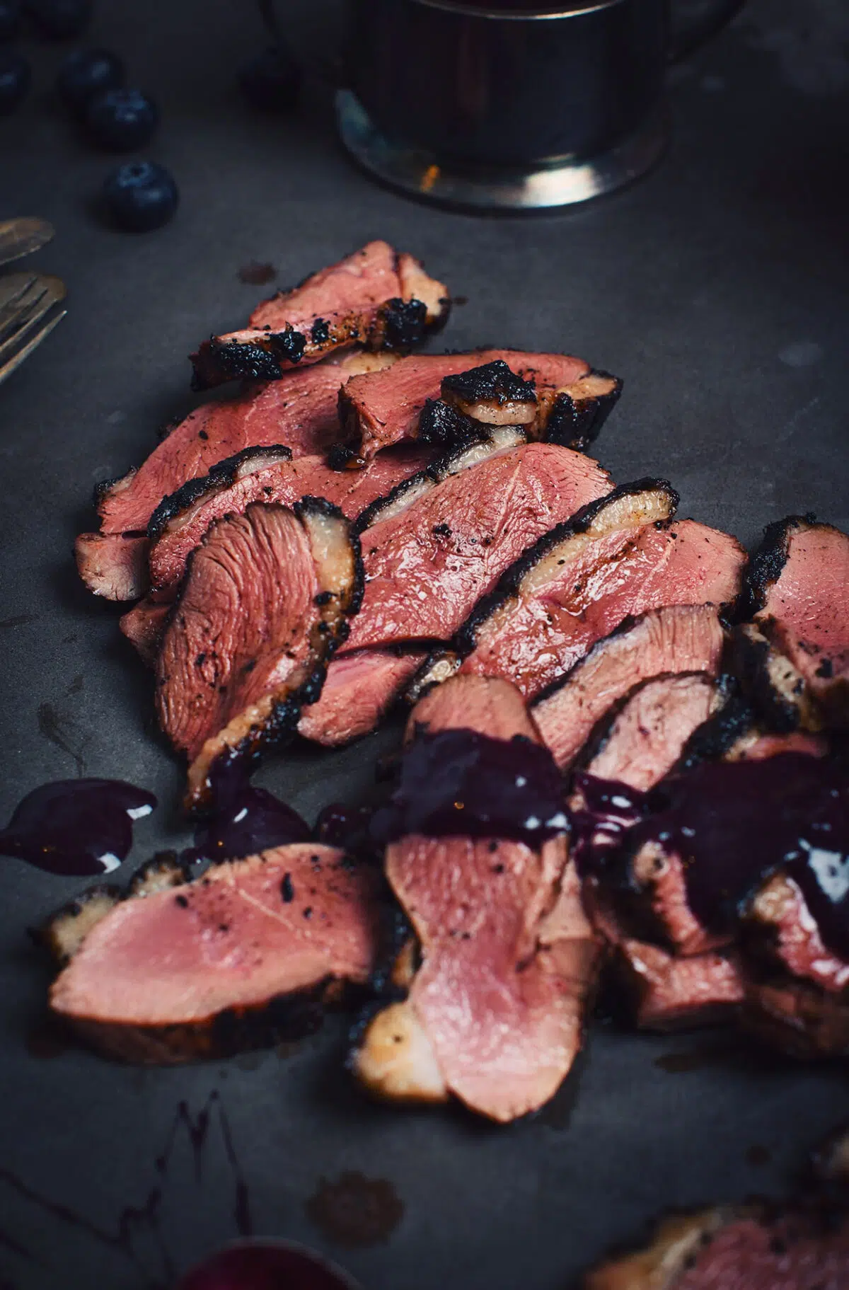 Barbecued duck breasts with blueberry sauce - Le Coup de Grâce