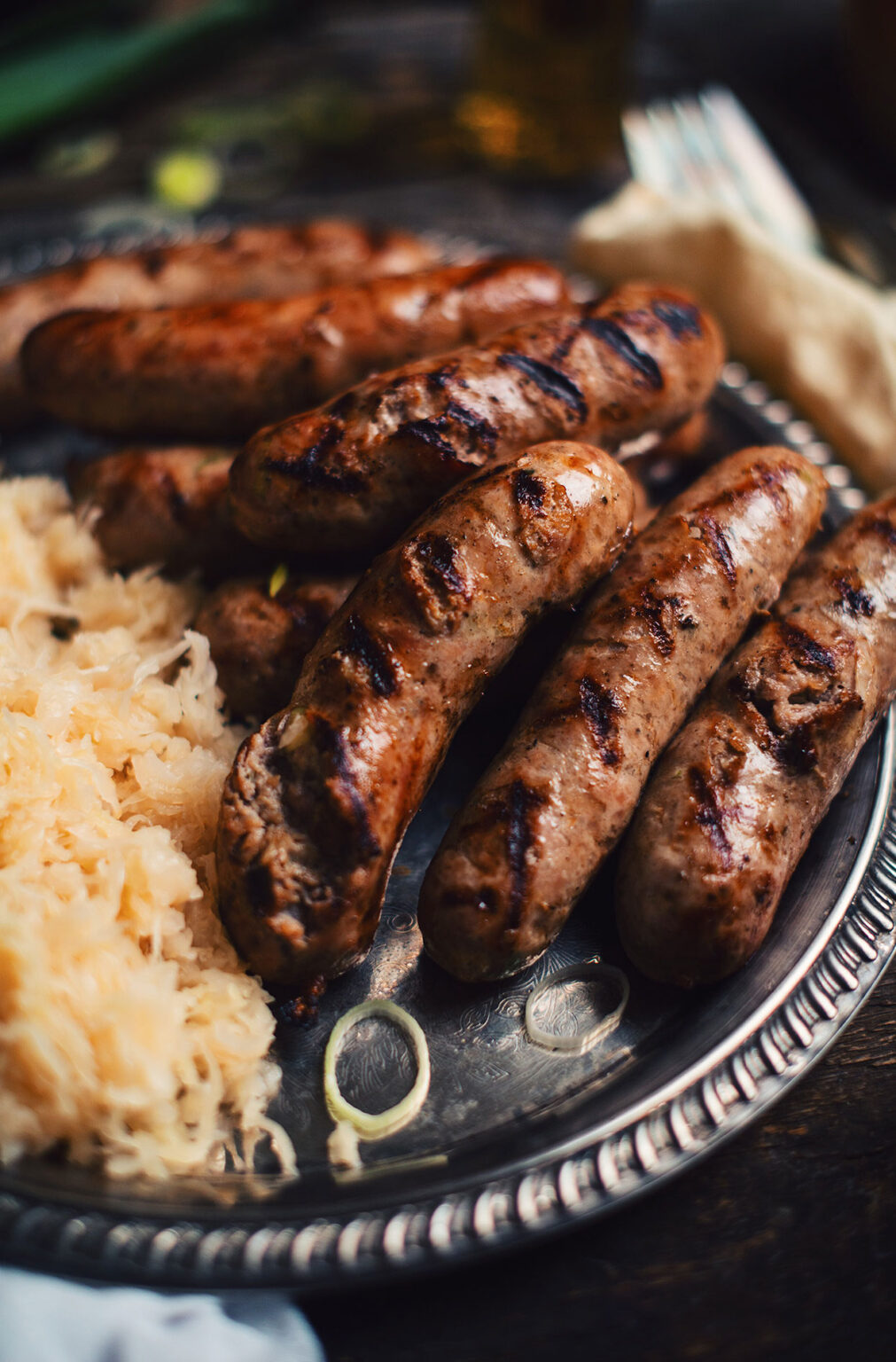 Bratwurst sausages with leeks and beer - Le Coup de Grâce