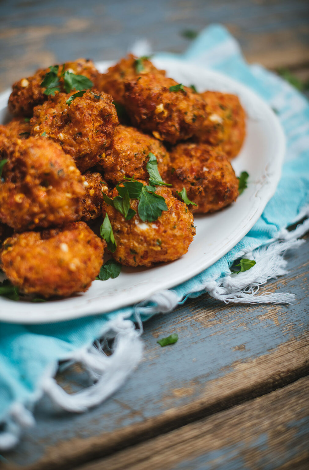Croquettes de tomates frites (tomatokeftedes) - Le Coup de Grâce
